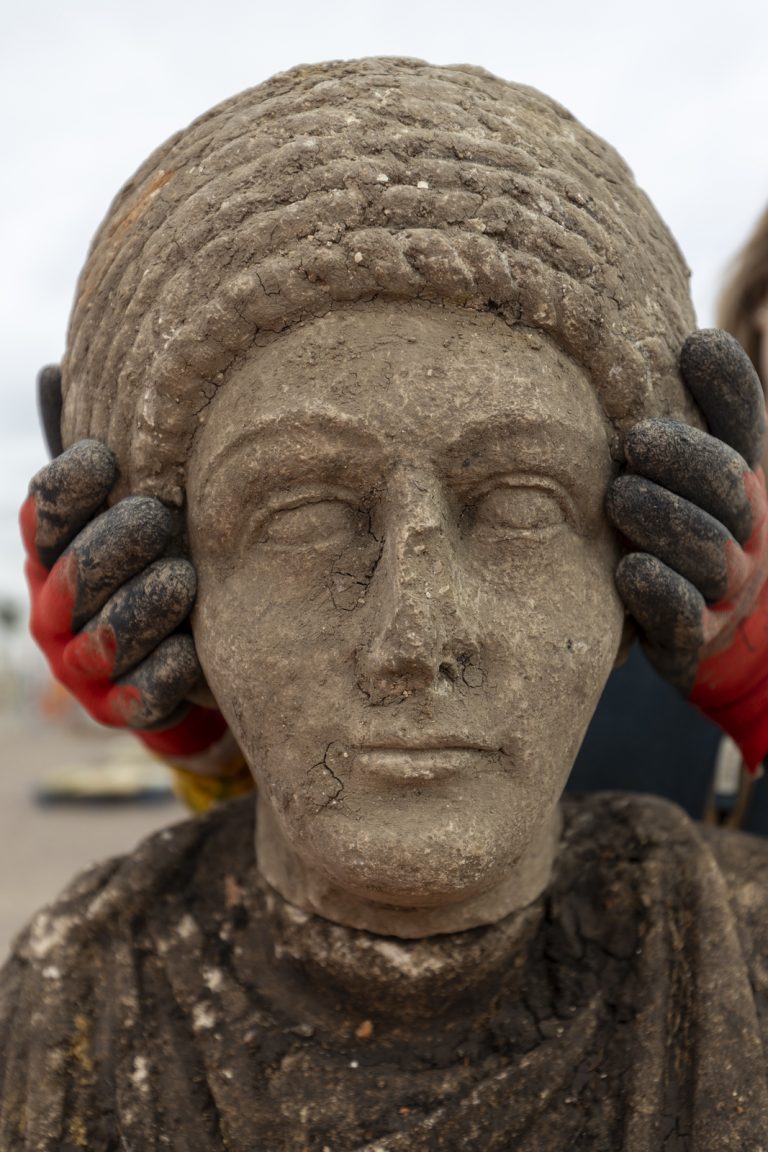 First chance to see incredible Roman busts uncovered in HS2 ...